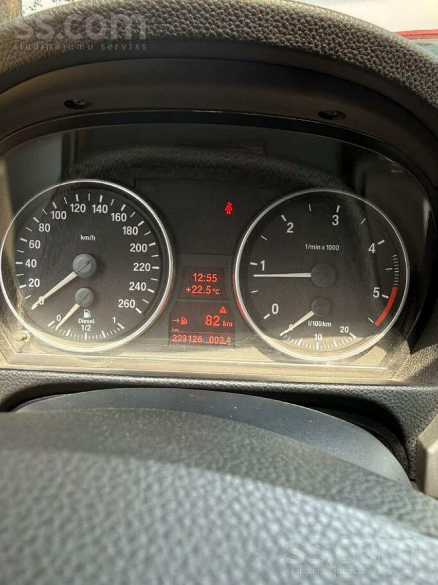 Grey BMW 318 2007 in Riga, with an engine capacity of 2.00 L and mileage of 223 thousand km for 3990 €, photo 5 on AUTOMOTO.COM.LV