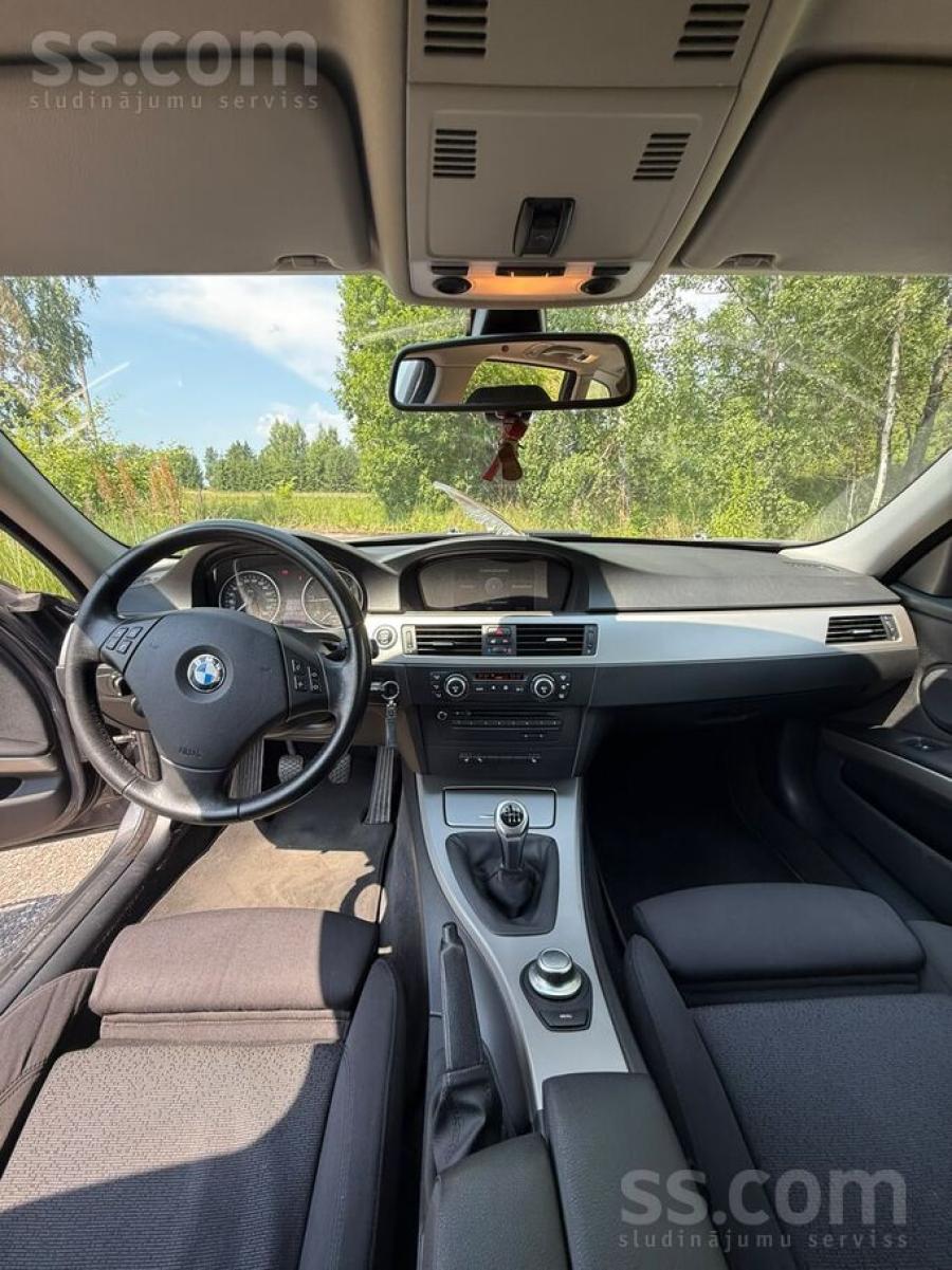 Grey BMW 318 2007 in Riga, with an engine capacity of 2.00 L and mileage of 223 thousand km for 3990 €, photo 9 on AUTOMOTO.COM.LV