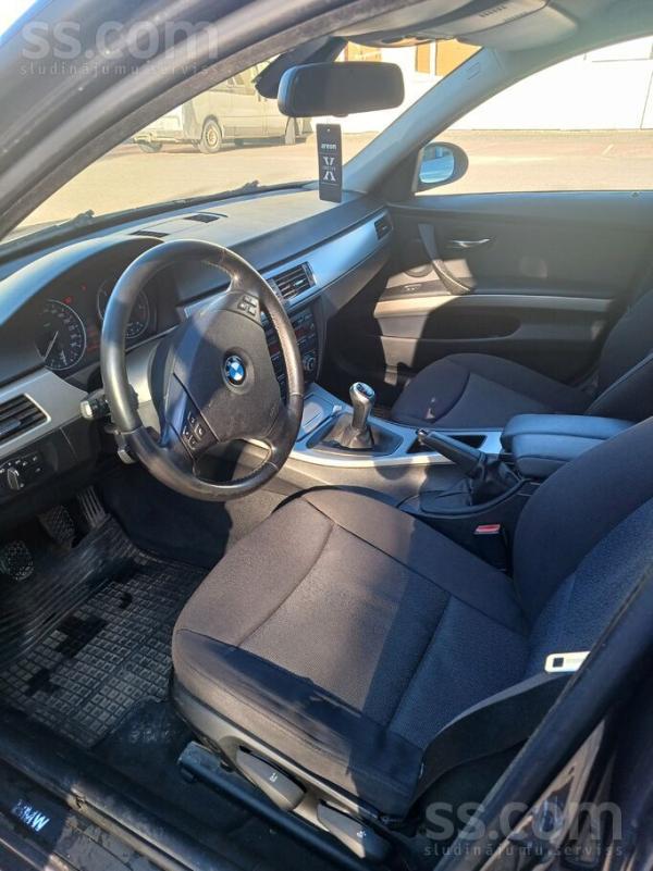 Pelēks BMW 318 2007 Talsi, ar dzinēja tilpumu 2.00 L un nobraukumu 334 tūkst. km par 1800 €, foto 4 vietnē AUTOMOTO.COM.LV