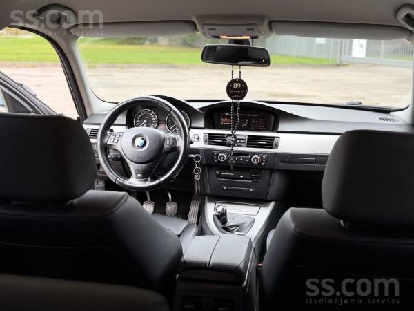 Grey BMW 318 2007 in Jelgava, with an engine capacity of 2.00 L and mileage of 352 thousand km for 4100 €, photo 11 on AUTOMOTO.COM.LV
