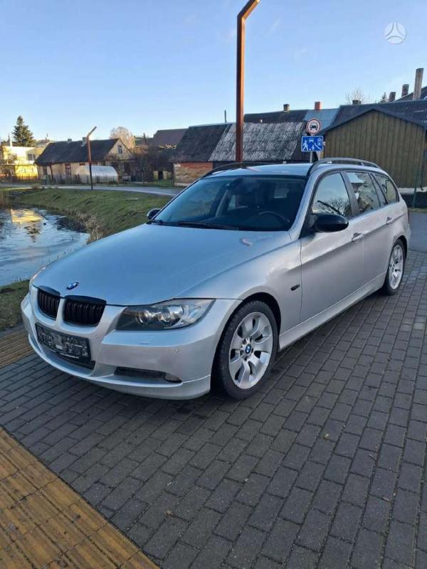 Grey BMW 318 2008 in Raseiniai, with an engine capacity of 2.00 L and mileage of 194 thousand km for 3300 €, photo 8 on AUTOMOTO.COM.LV