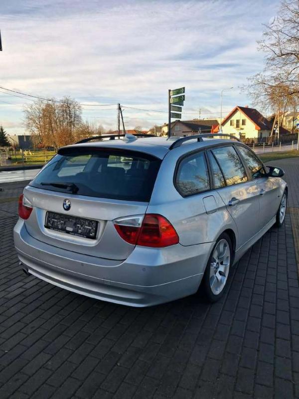 Grey BMW 318 2008 in Raseiniai, with an engine capacity of 2.00 L and mileage of 194 thousand km for 3300 €, photo 9 on AUTOMOTO.COM.LV
