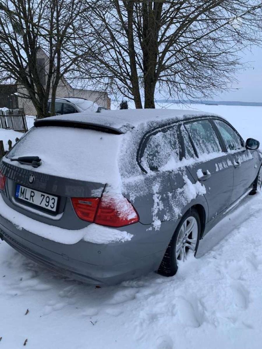 Pelēks BMW 318 2008 Jurbarkas, ar dzinēja tilpumu 2.00 L un nobraukumu 28 tūkst. km par 1100 €, foto 1 vietnē AUTOMOTO.COM.LV