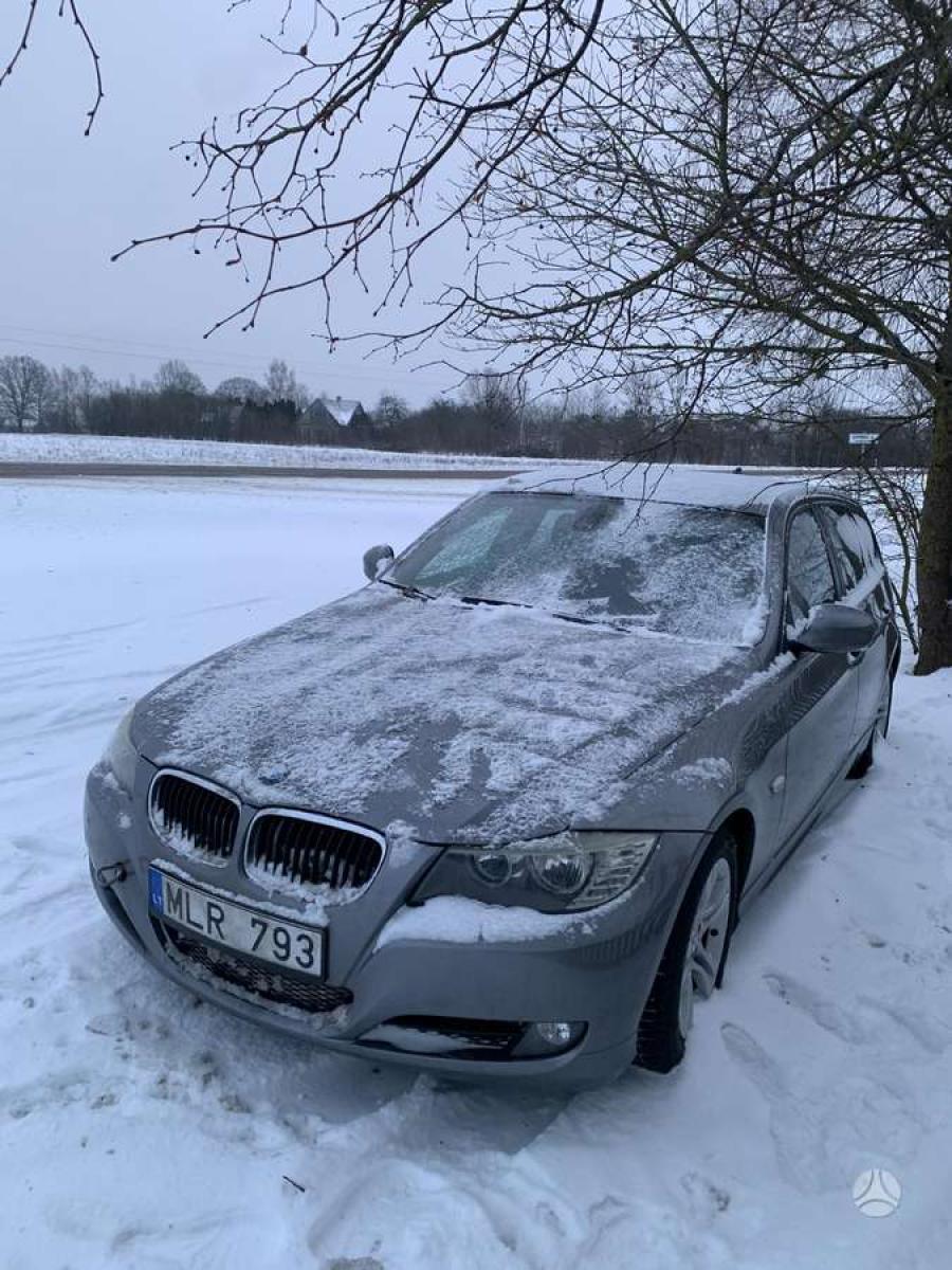 Pelēks BMW 318 2008 Jurbarkas, ar dzinēja tilpumu 2.00 L un nobraukumu 28 tūkst. km par 1100 €, foto 4 vietnē AUTOMOTO.COM.LV