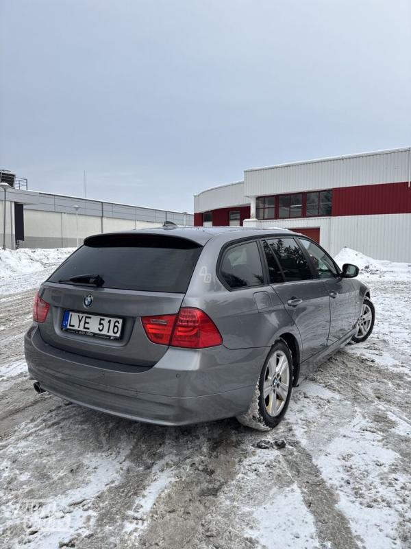 Grey BMW 318 2008 in Klaipeda, with an engine capacity of 2.00 L and mileage of 299 thousand km for 3750 €, photo 5 on AUTOMOTO.COM.LV