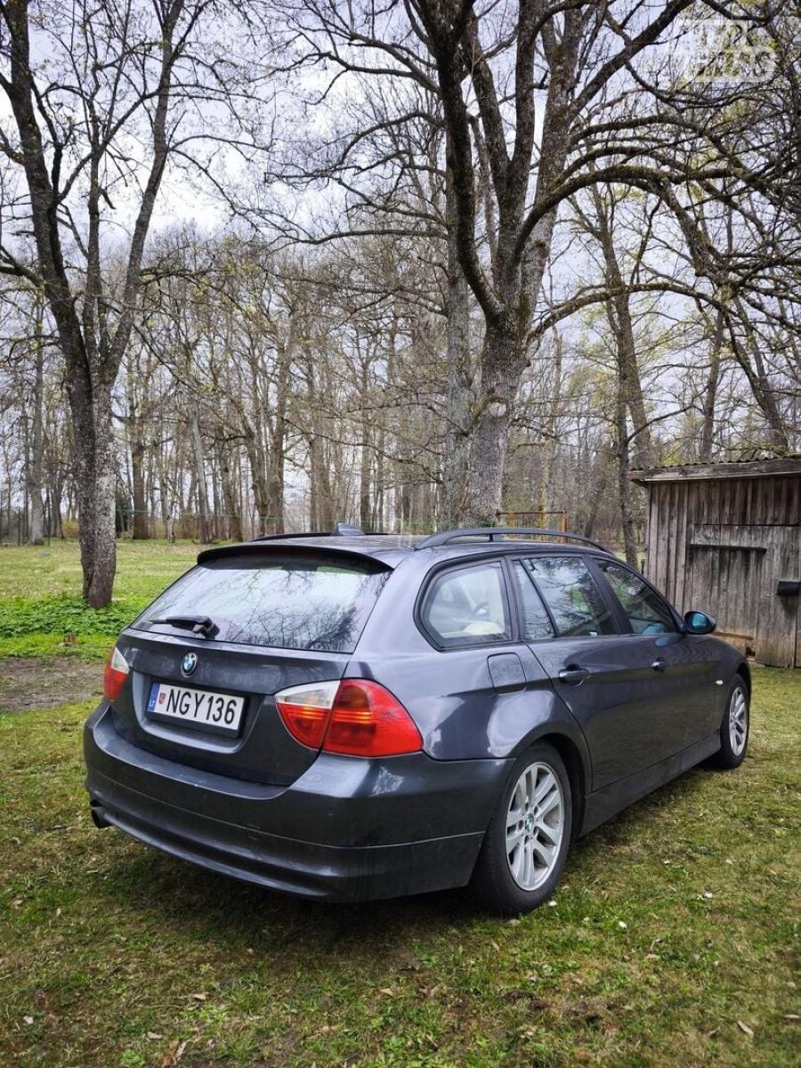 Grey BMW 318 2008 in Zarasai, with an engine capacity of 2.00 L and mileage of 353 thousand km for 1700 €, photo 4 on AUTOMOTO.COM.LV