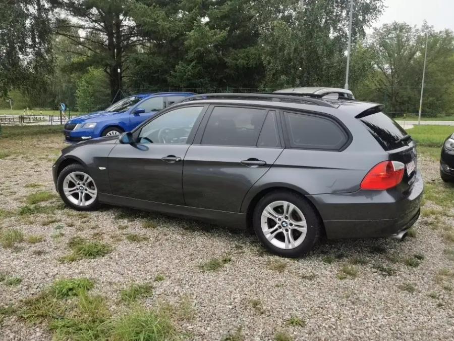 Grey BMW 318 2008 in Kuldiga, with an engine capacity of 2.00 L and mileage of 242 thousand km for 5100 €, photo 5 on AUTOMOTO.COM.LV