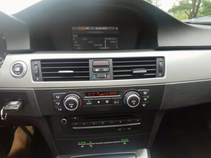 Grey BMW 318 2008 in Kuldiga, with an engine capacity of 2.00 L and mileage of 242 thousand km for 5100 €, photo 9 on AUTOMOTO.COM.LV
