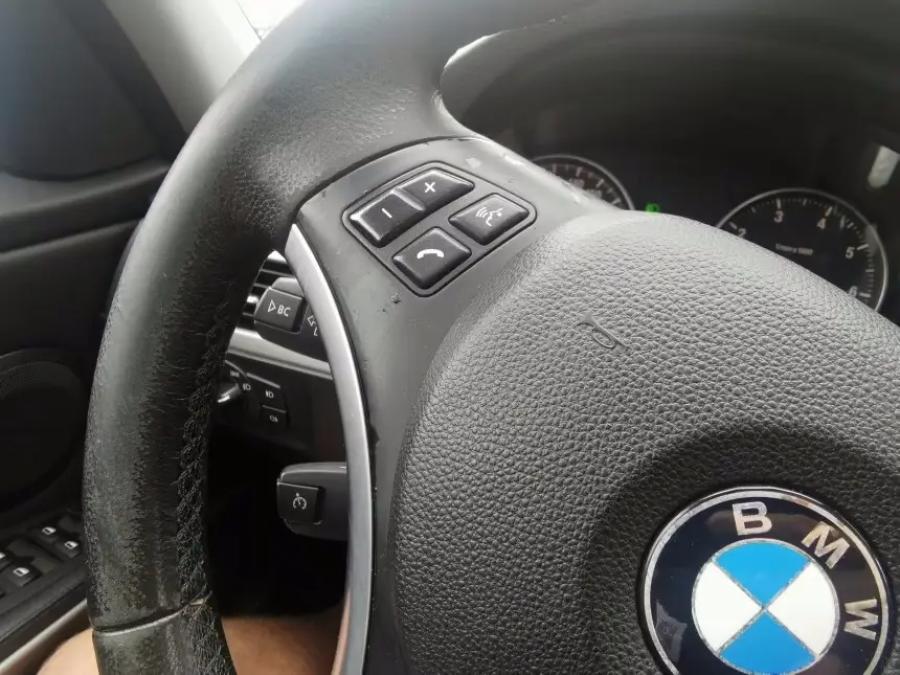 Grey BMW 318 2008 in Kuldiga, with an engine capacity of 2.00 L and mileage of 242 thousand km for 5100 €, photo 13 on AUTOMOTO.COM.LV