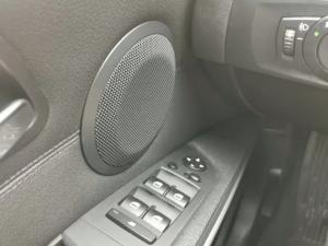 Grey BMW 318 2008 in Kuldiga, with an engine capacity of 2.00 L and mileage of 242 thousand km for 5100 €, photo 15 on AUTOMOTO.COM.LV