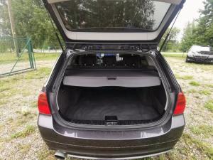 Grey BMW 318 2008 in Kuldiga, with an engine capacity of 2.00 L and mileage of 242 thousand km for 5100 €, photo 18 on AUTOMOTO.COM.LV