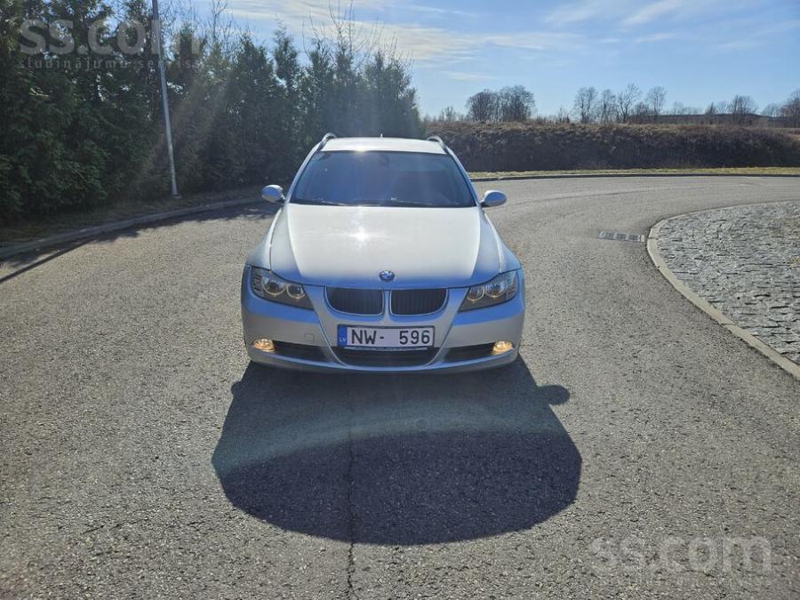 Grey BMW 318 2008 in Daugavpils, with an engine capacity of 2.00 L and mileage of 292 thousand km for 3950 €, photo 1 on AUTOMOTO.COM.LV