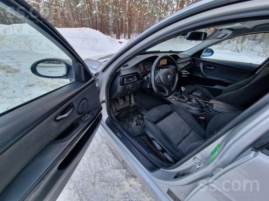 Grey BMW 318 2008 in Daugavpils, with an engine capacity of 2.00 L and mileage of 292 thousand km for 3950 €, photo 6 on AUTOMOTO.COM.LV