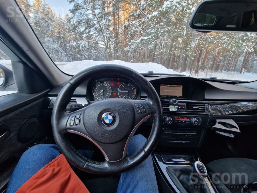 Grey BMW 318 2008 in Daugavpils, with an engine capacity of 2.00 L and mileage of 292 thousand km for 3950 €, photo 11 on AUTOMOTO.COM.LV