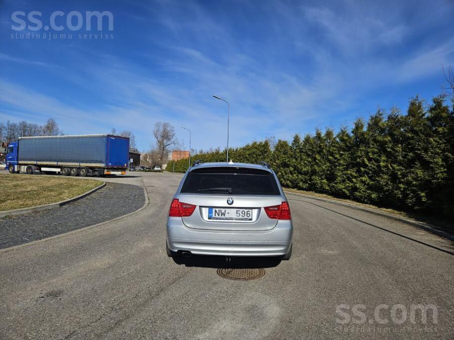Grey BMW 318 2008 in Daugavpils, with an engine capacity of 2.00 L and mileage of 292 thousand km for 3950 €, photo 12 on AUTOMOTO.COM.LV