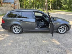 Pelēks BMW 318 2008 Rīga, ar dzinēja tilpumu 2.00 L un nobraukumu 304 tūkst. km par 2300 €, foto  vietnē AUTOMOTO.COM.LV