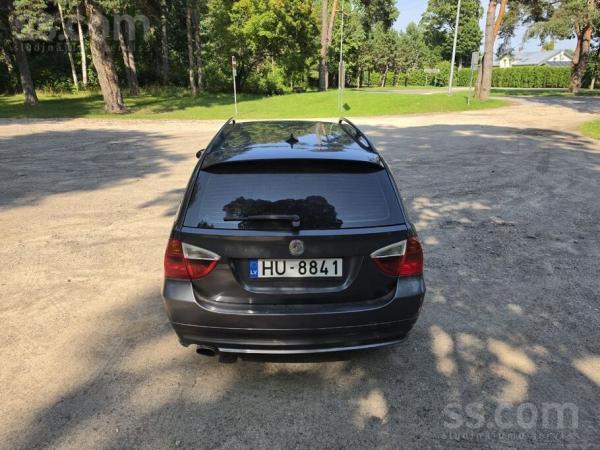 BMW 318 2008 in Riga on AUTOMOTO.COM.LV Grey BMW 318 2008 in Riga, with an engine capacity of 2.00 L and mileage of 304 thousand km for 2300 €, photo 10 on AUTOMOTO.COM.LV