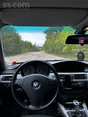 Grey BMW 318 2008 in Jekabpils, with an engine capacity of 2.00 L and mileage of 304 thousand km for 3000 €, photo 9 on AUTOMOTO.COM.LV