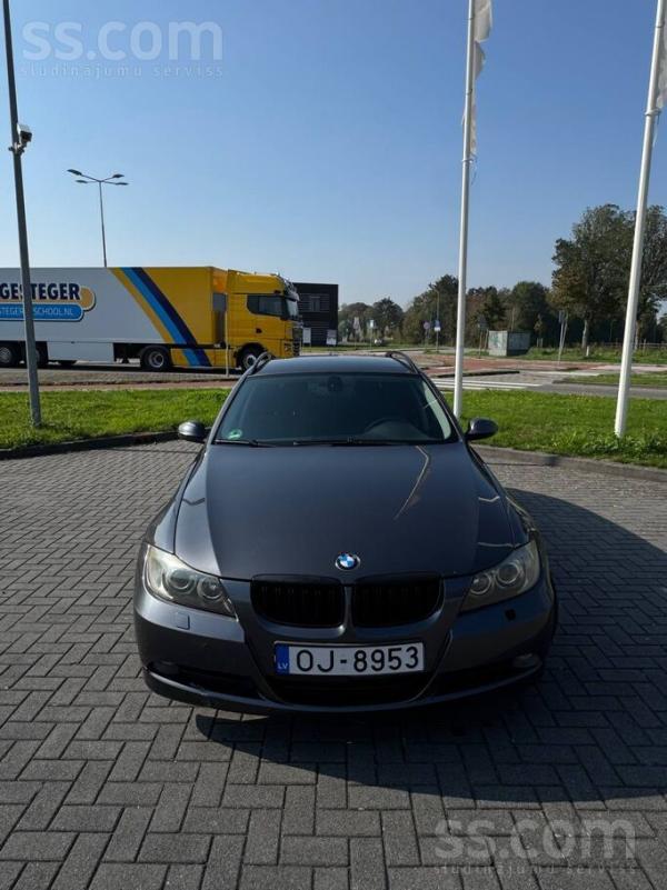 Grey BMW 318 2008 in Riga, with an engine capacity of 2.00 L and mileage of 252 thousand km for 2700 €, photo 3 on AUTOMOTO.COM.LV