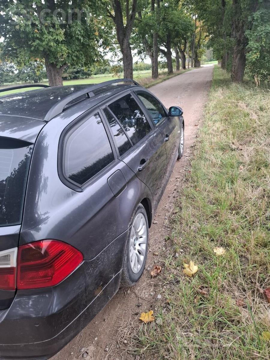 Pelēks BMW 318 2008 Tukums, ar dzinēja tilpumu 2.00 L un nobraukumu 317 tūkst. km par 2900 €, foto 4 vietnē AUTOMOTO.COM.LV