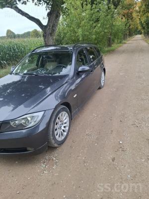 Grey BMW 318 2008 in Tukums, with an engine capacity of 2.00 L and mileage of 317 thousand km for 2600 €, photo 4 on AUTOMOTO.COM.LV