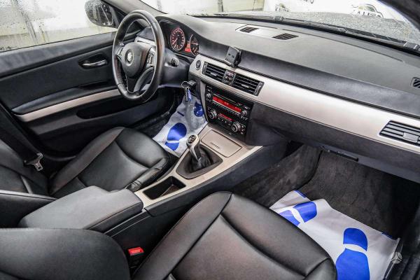 Pelēks BMW 318 2009 Kauņa, ar dzinēja tilpumu 2.00 L un nobraukumu 0 tūkst. km par 4990 €, foto 11 vietnē AUTOMOTO.COM.LV