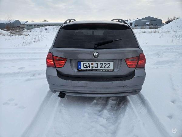 Pelēks BMW 318 2009 Panevēža, ar dzinēja tilpumu 2.00 L un nobraukumu 320 tūkst. km par 3700 €, foto 5 vietnē AUTOMOTO.COM.LV