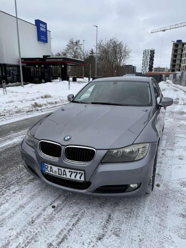 Pelēks BMW 318 2009 Viļņa, ar dzinēja tilpumu 2.00 L un nobraukumu 339 tūkst. km par 3500 €, foto 6 vietnē AUTOMOTO.COM.LV