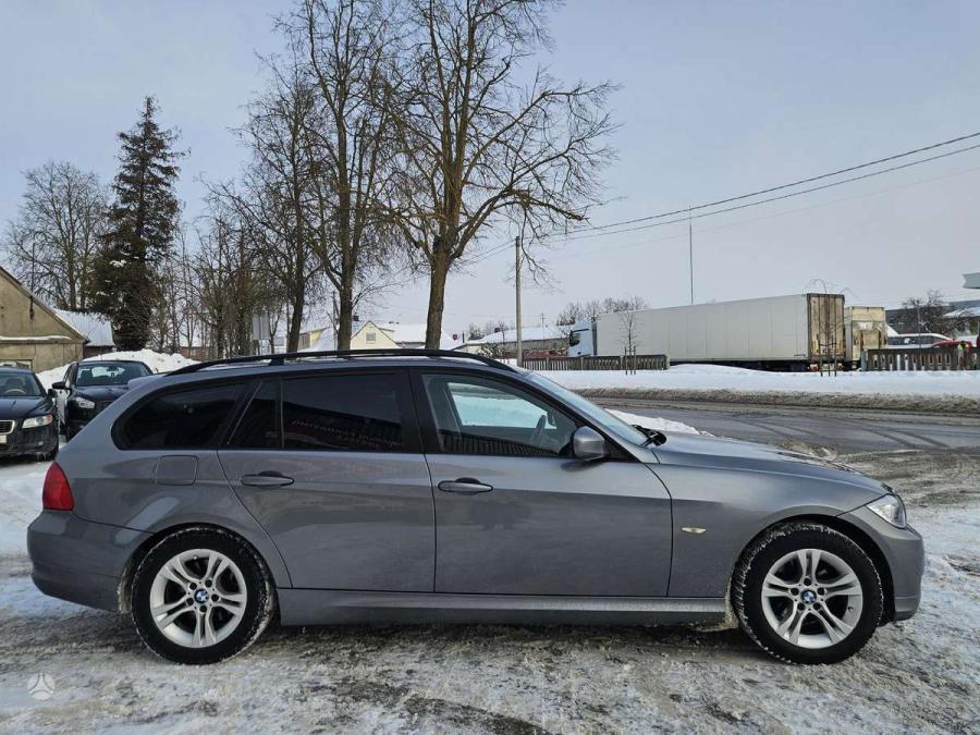 Pelēks BMW 318 2009 Šauļi, ar dzinēja tilpumu 2.00 L un nobraukumu 377 tūkst. km par 2950 €, foto 5 vietnē AUTOMOTO.COM.LV
