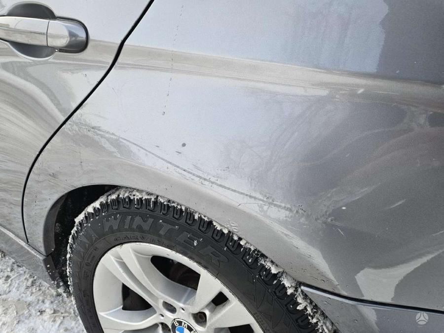 Pelēks BMW 318 2009 Šauļi, ar dzinēja tilpumu 2.00 L un nobraukumu 377 tūkst. km par 2950 €, foto 7 vietnē AUTOMOTO.COM.LV