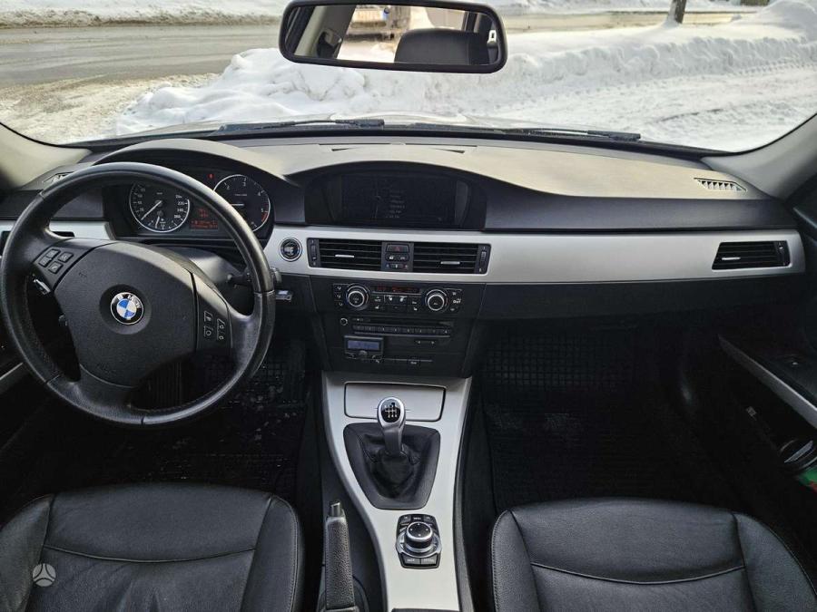 Pelēks BMW 318 2009 Šauļi, ar dzinēja tilpumu 2.00 L un nobraukumu 377 tūkst. km par 2950 €, foto 9 vietnē AUTOMOTO.COM.LV