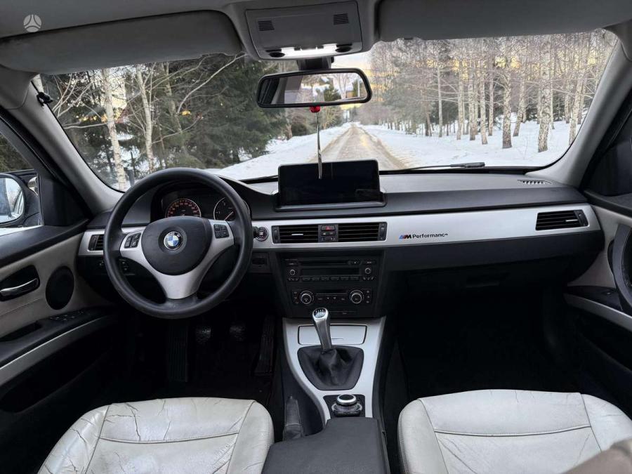 Pelēks BMW 318 2009 Viļņa, ar dzinēja tilpumu 2.00 L un nobraukumu 400 tūkst. km par 3250 €, foto 16 vietnē AUTOMOTO.COM.LV