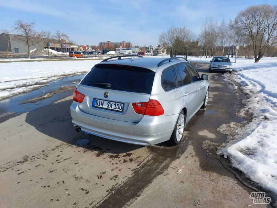 Pelēks BMW 318 2009 Panevēža, ar dzinēja tilpumu 2.00 L un nobraukumu 300 tūkst. km par 4300 €, foto 2 vietnē AUTOMOTO.COM.LV