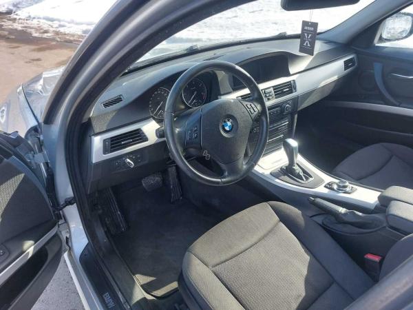 Pelēks BMW 318 2009 Panevēža, ar dzinēja tilpumu 2.00 L un nobraukumu 300 tūkst. km par 4300 €, foto 6 vietnē AUTOMOTO.COM.LV