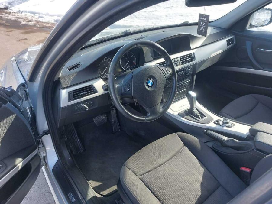 Pelēks BMW 318 2009 Panevēža, ar dzinēja tilpumu 2.00 L un nobraukumu 300 tūkst. km par 4300 €, foto 6 vietnē AUTOMOTO.COM.LV
