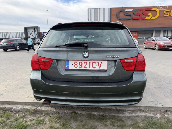 Grey BMW 318 2009 in Klaipeda, with an engine capacity of 2.00 L and mileage of 226 thousand km for 3750 €, photo 5 on AUTOMOTO.COM.LV