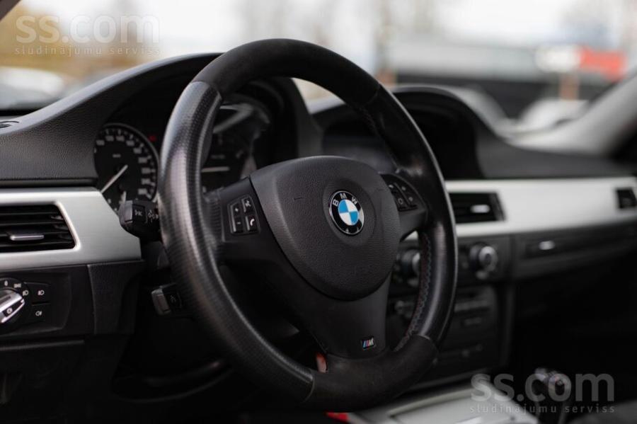 Pelēks BMW 318 2009 Rīga, ar dzinēja tilpumu 2.00 L un nobraukumu 266 tūkst. km par 5590 €, foto 14 vietnē AUTOMOTO.COM.LV