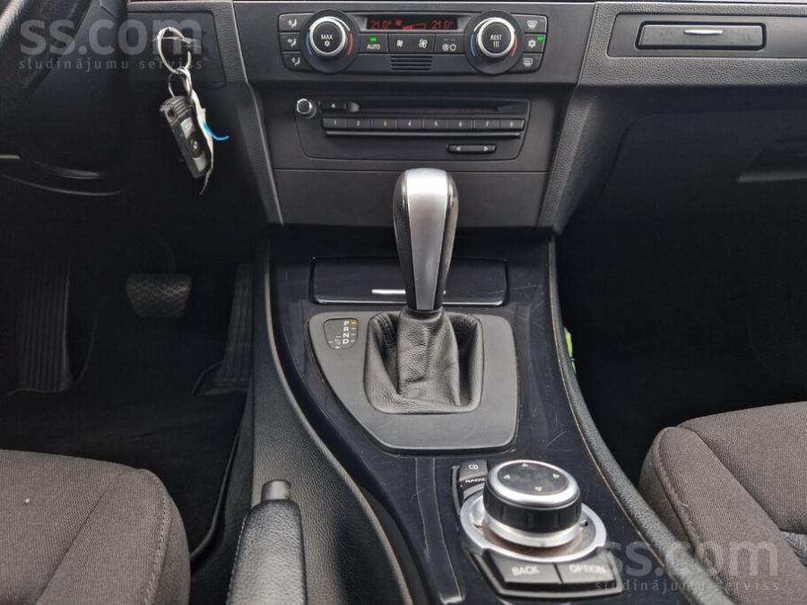 Pelēks BMW 318 2009 Liepāja, ar dzinēja tilpumu 2.00 L un nobraukumu 332 tūkst. km par 4990 €, foto 17 vietnē AUTOMOTO.COM.LV