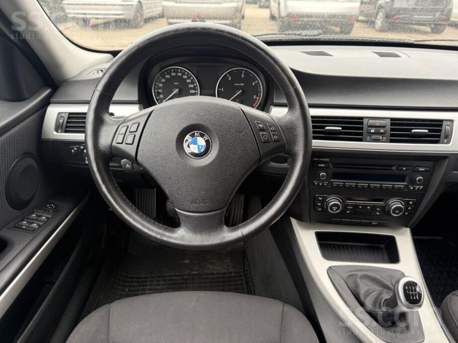 Pelēks BMW 318 2009 Rīga, ar dzinēja tilpumu 2.00 L un nobraukumu 270 tūkst. km par 4180 €, foto 12 vietnē AUTOMOTO.COM.LV