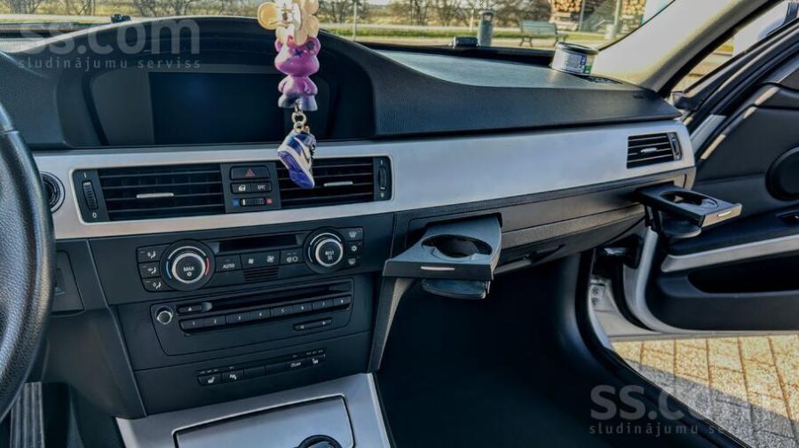 Pelēks BMW 318 2009 Ventspils, ar dzinēja tilpumu 2.00 L un nobraukumu 330 tūkst. km par 4350 €, foto 13 vietnē AUTOMOTO.COM.LV
