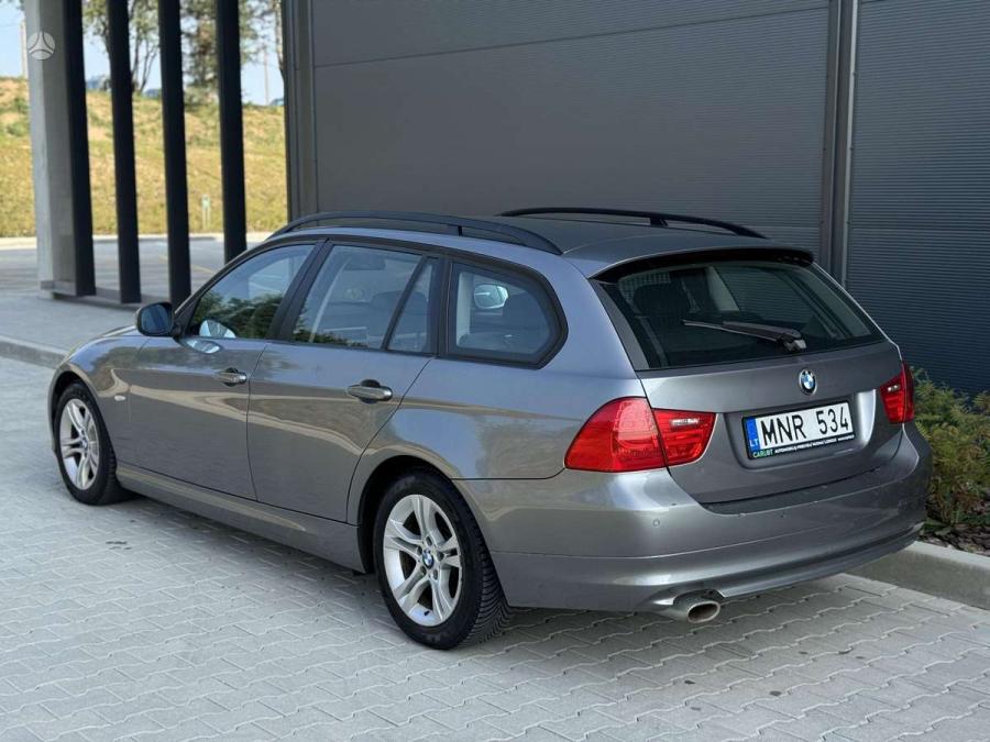 Grey BMW 318 2009 in Vilnius, with an engine capacity of 2.00 L and mileage of 370 thousand km for 2800 €, photo 7 on AUTOMOTO.COM.LV