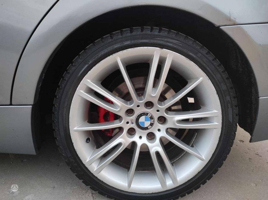Grey BMW 318 2009 in Marijampole, with an engine capacity of 2.00 L and mileage of 320 thousand km for 3700 €, photo 8 on AUTOMOTO.COM.LV