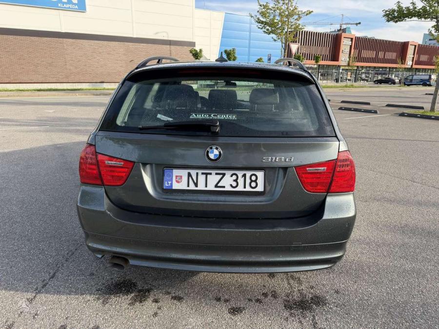 Grey BMW 318 2009 in Klaipeda, with an engine capacity of 2.00 L and mileage of 227 thousand km for 3500 €, photo 7 on AUTOMOTO.COM.LV