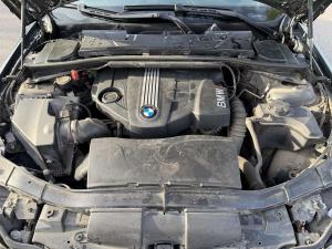 Grey BMW 318 2009 in Klaipeda, with an engine capacity of 2.00 L and mileage of 227 thousand km for 3500 €, photo 9 on AUTOMOTO.COM.LV