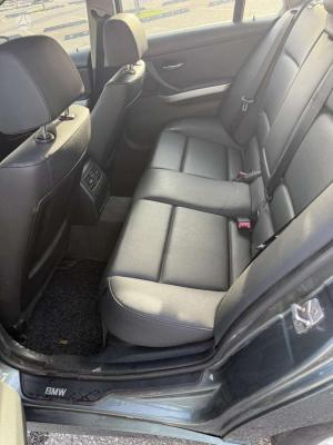 Grey BMW 318 2009 in Klaipeda, with an engine capacity of 2.00 L and mileage of 227 thousand km for 3500 €, photo 13 on AUTOMOTO.COM.LV