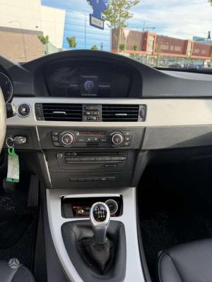 Grey BMW 318 2009 in Klaipeda, with an engine capacity of 2.00 L and mileage of 227 thousand km for 3500 €, photo 14 on AUTOMOTO.COM.LV