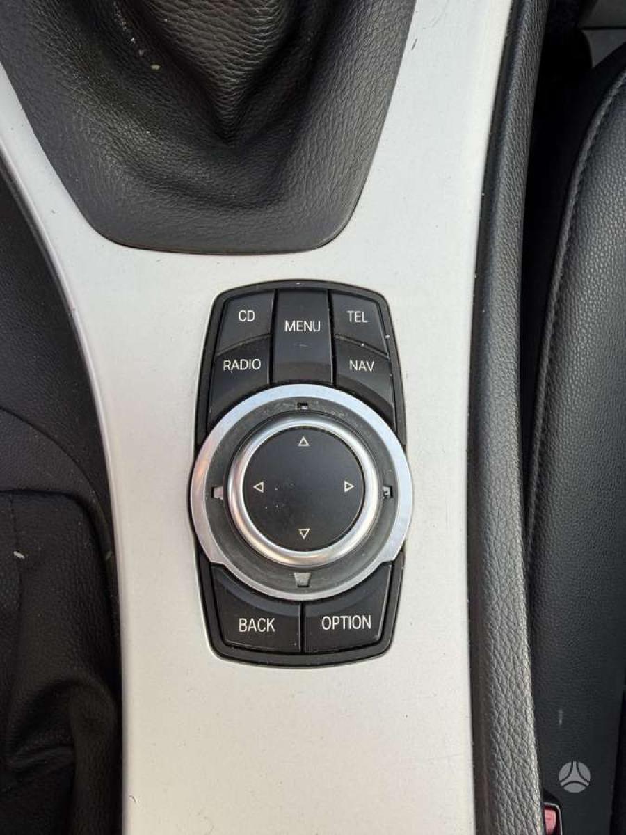 Grey BMW 318 2009 in Klaipeda, with an engine capacity of 2.00 L and mileage of 227 thousand km for 3500 €, photo 15 on AUTOMOTO.COM.LV