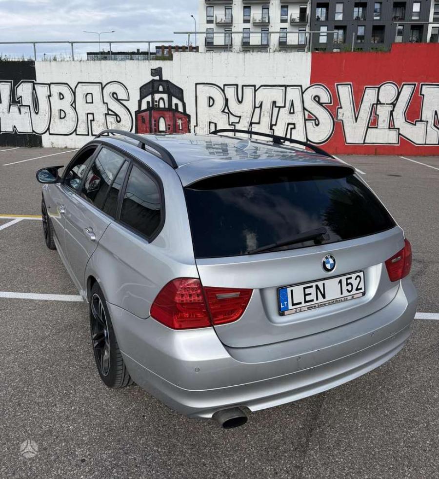 Pelēks BMW 318 2009 Viļņa, ar dzinēja tilpumu 2.00 L un nobraukumu 371 tūkst. km par 3400 €, foto 6 vietnē AUTOMOTO.COM.LV