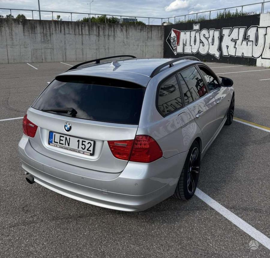 Pelēks BMW 318 2009 Viļņa, ar dzinēja tilpumu 2.00 L un nobraukumu 371 tūkst. km par 3400 €, foto 8 vietnē AUTOMOTO.COM.LV