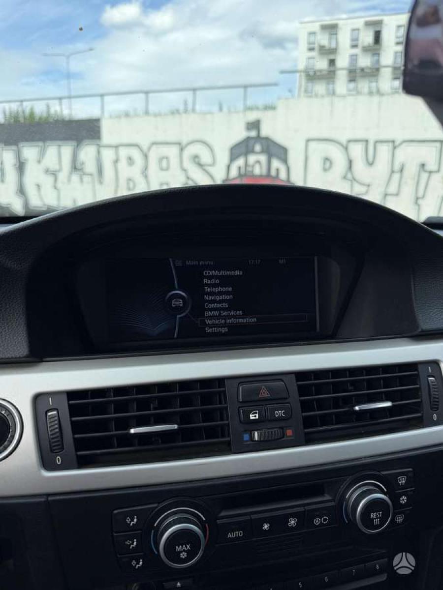 Pelēks BMW 318 2009 Viļņa, ar dzinēja tilpumu 2.00 L un nobraukumu 371 tūkst. km par 3400 €, foto 20 vietnē AUTOMOTO.COM.LV